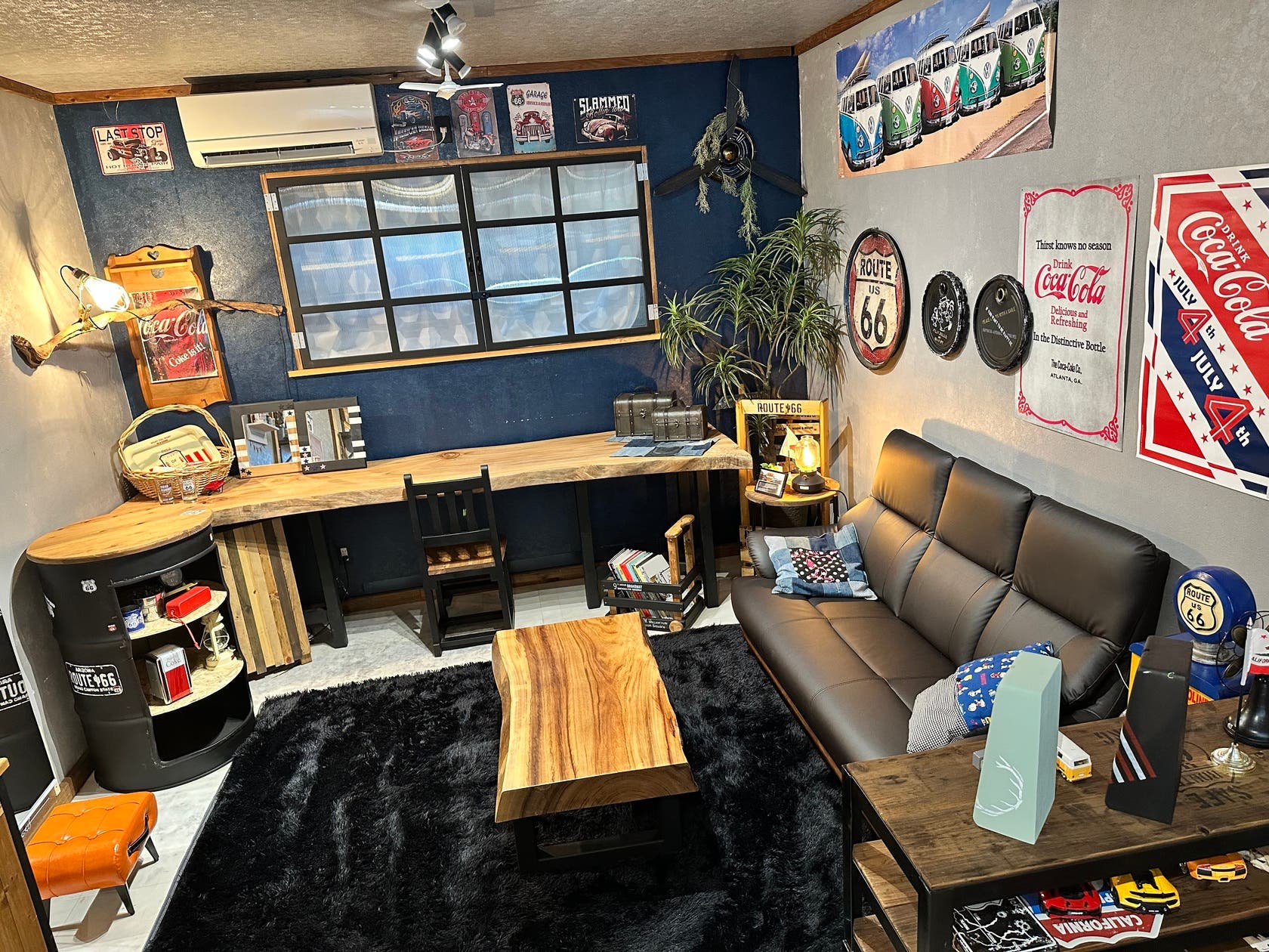 撮影会・グループ利用OK！多シーン完備＆待機室ありで使いやすい本格スタジオ　アメリカン×ピンク×白ホリ完備！1スタジオでの写真1