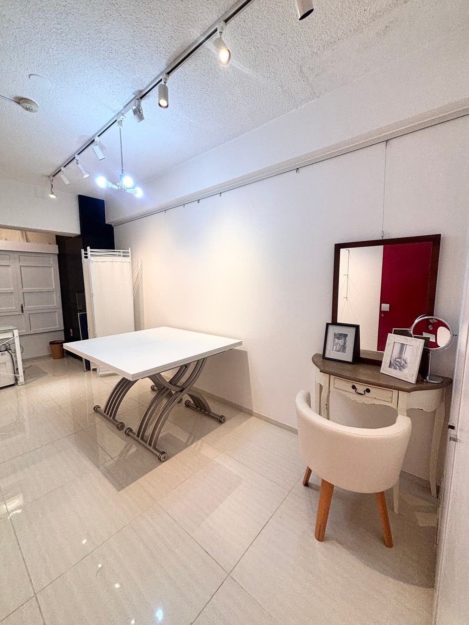 新宿駅至近⭐︎代々木駅からも！白基調の清潔なスペース⭐︎ワークショップにおすすめ⭐︎ジュエリー・手芸・メイク・フラワーなどの写真8