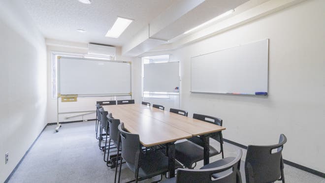 【新宿西口駅近】プロジェクター・WiFi全て無料!ふれあい貸し会議室 新宿B-801(旧ワンコイン会議室新宿 新宿西口会議室A)の写真1