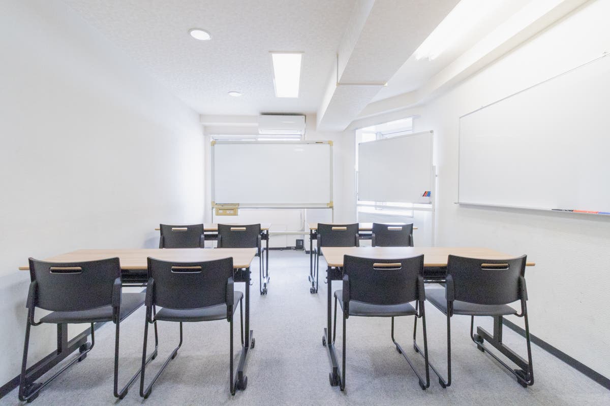 【新宿西口駅近】プロジェクター・WiFi全て無料！ふれあい貸し会議室 新宿B-801（旧ワンコイン会議室新宿 新宿西口会議室A）の写真7