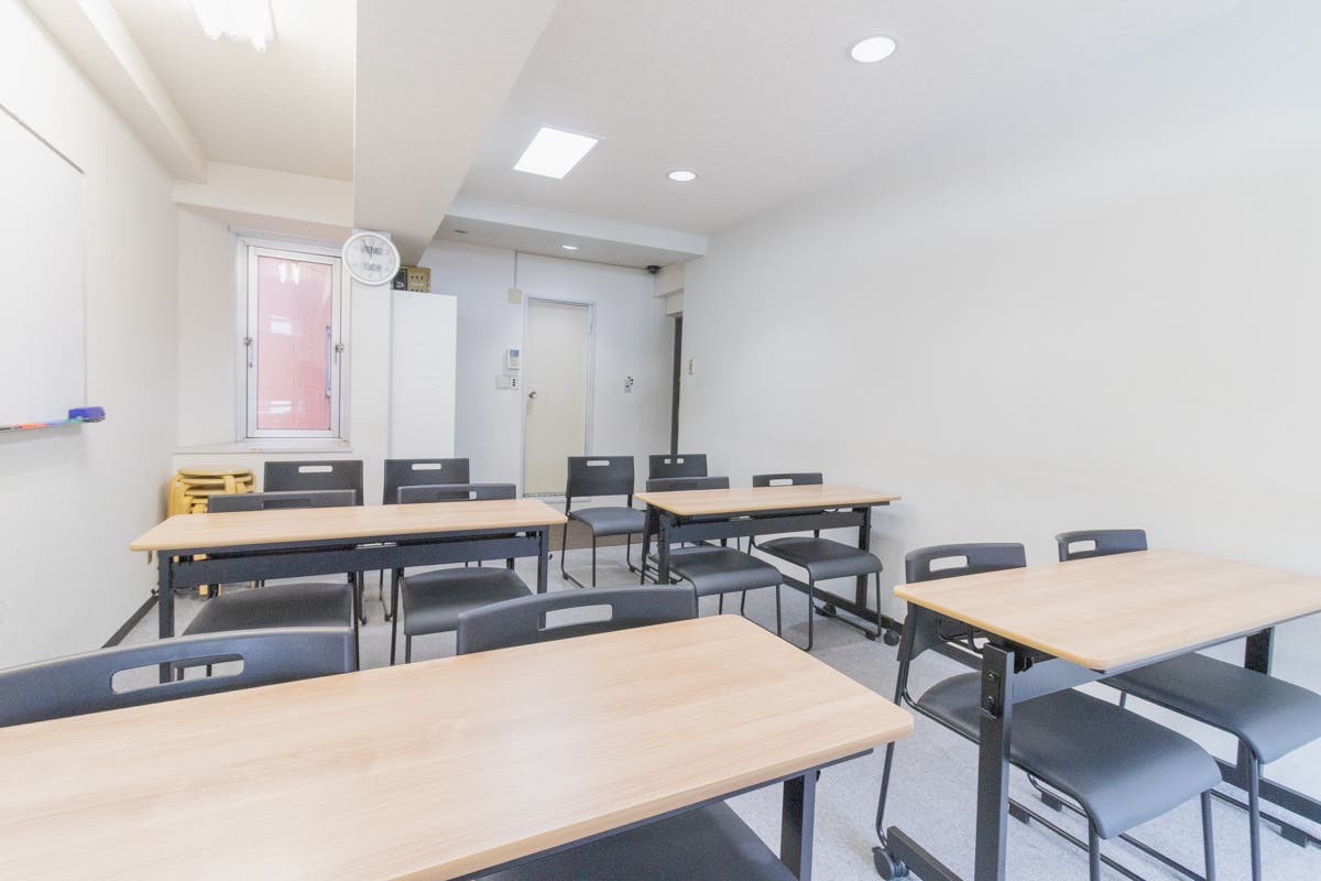 【新宿西口駅近】プロジェクター・WiFi全て無料！ふれあい貸し会議室 新宿B-801（旧ワンコイン会議室新宿 新宿西口会議室A）の写真11