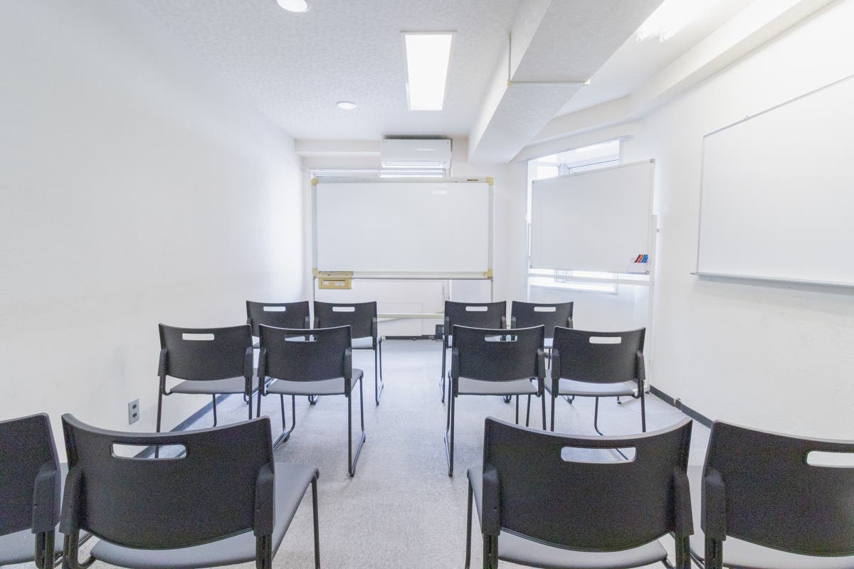 【新宿西口駅近】プロジェクター・WiFi全て無料！ふれあい貸し会議室 新宿B-801（旧ワンコイン会議室新宿 新宿西口会議室A）の写真12