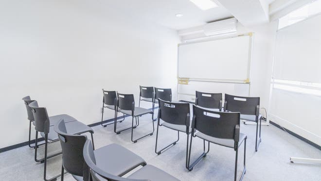 【新宿西口駅近】プロジェクター・WiFi全て無料!ふれあい貸し会議室 新宿B-801(旧ワンコイン会議室新宿 新宿西口会議室A)の写真13