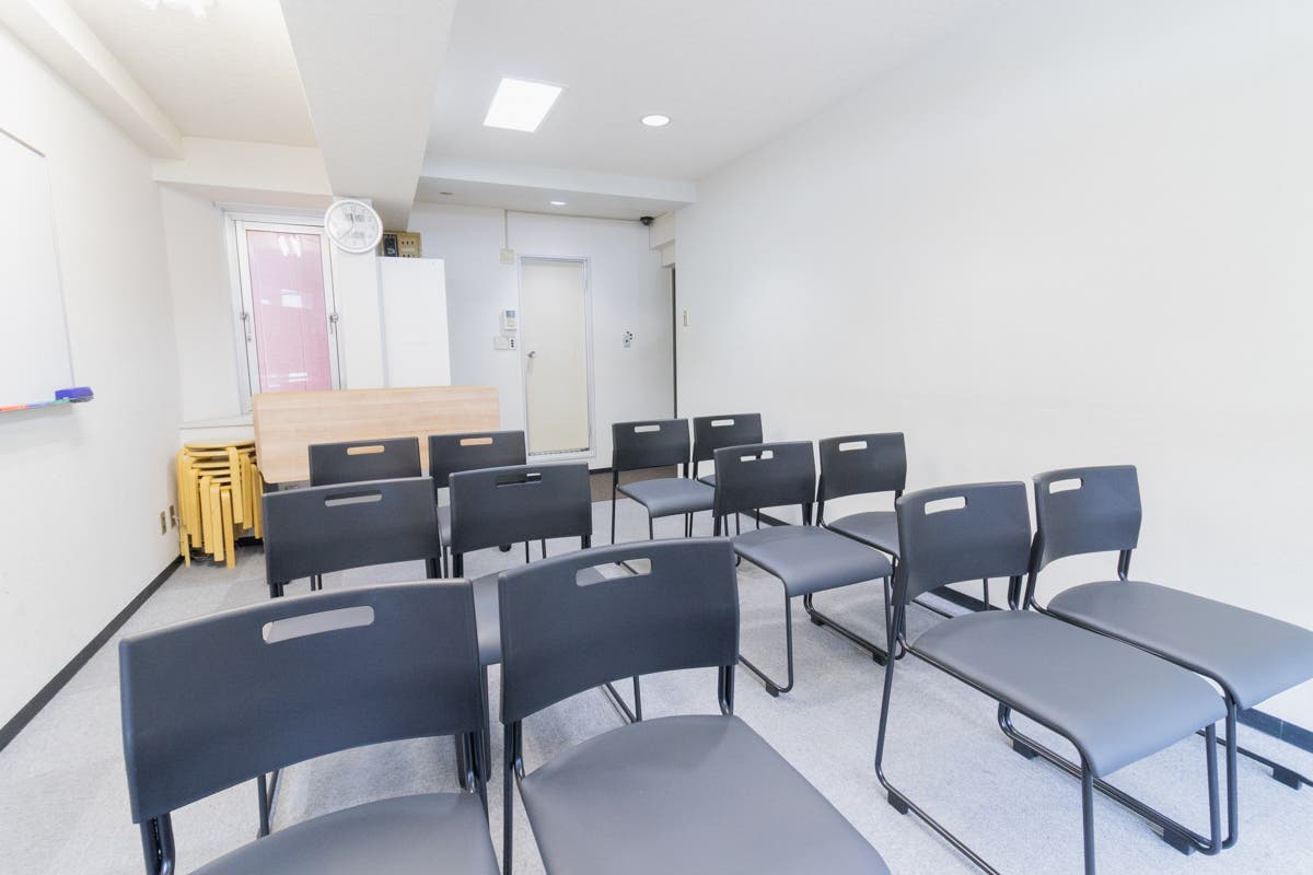 【新宿西口駅近】プロジェクター・WiFi全て無料！ふれあい貸し会議室 新宿B-801（旧ワンコイン会議室新宿 新宿西口会議室A）の写真15