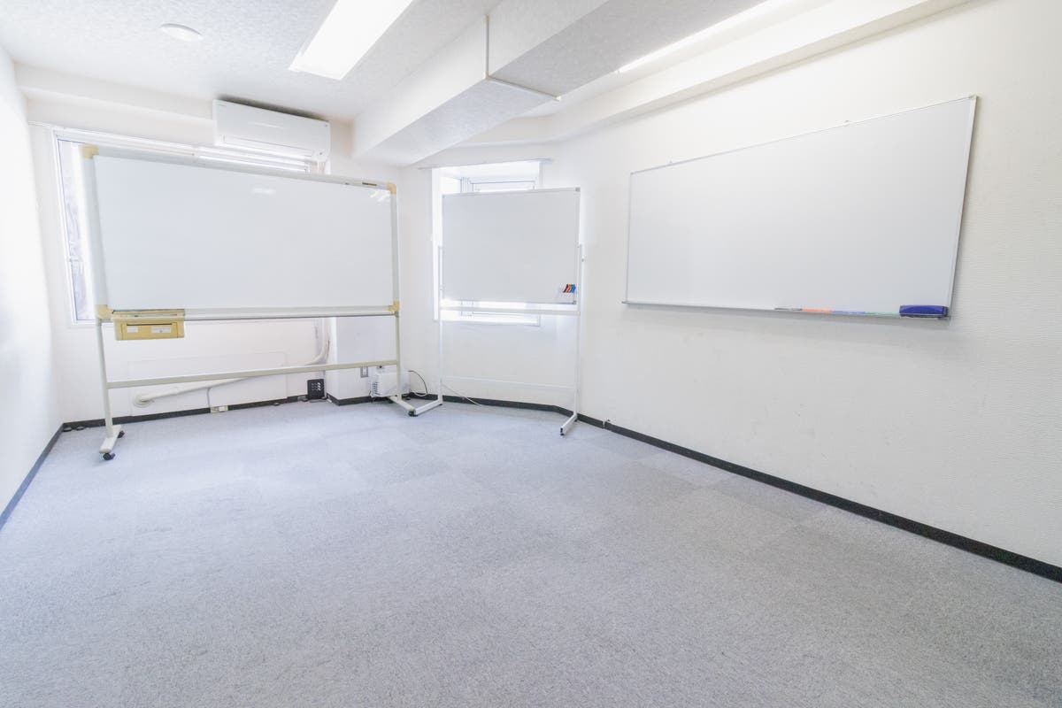 【新宿西口駅近】プロジェクター・WiFi全て無料！ふれあい貸し会議室 新宿B-801（旧ワンコイン会議室新宿 新宿西口会議室A）の写真18