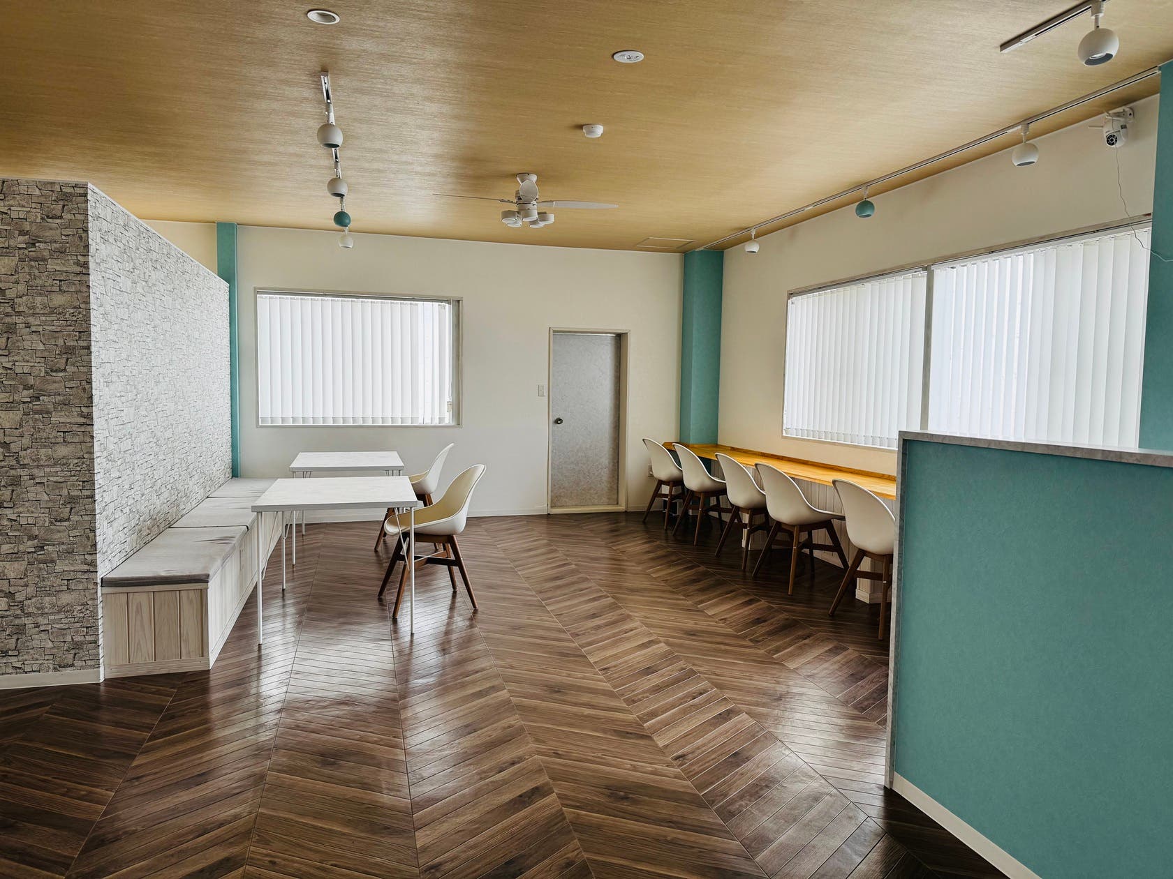 【自習室／個室G 】＊松本市桐  ＊課題/資格勉強に  ＊信州大学徒歩圏内 ＊ドリンクコーナーありの写真5