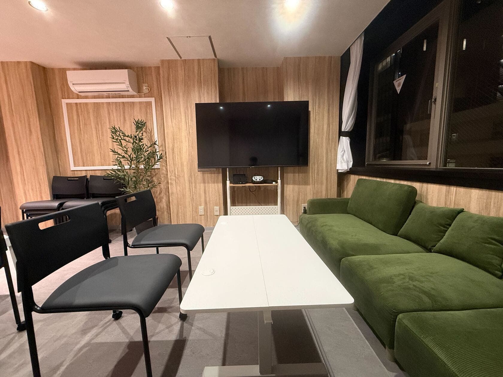 スペモ🏘️新宿御苑駅1分✨会議💎飲み会🍻サテライトオフィス🏢撮影🎥セミナー⌨️841_SpemoLOUNGE新宿御苑前の写真8