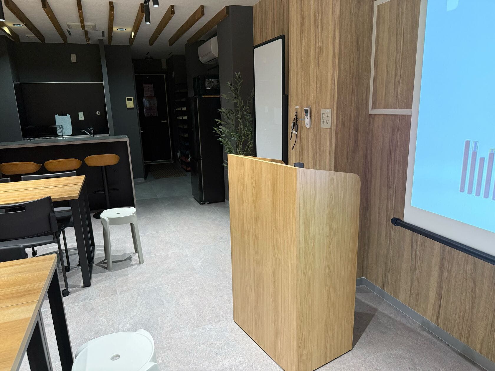 スペモ🏘️新宿御苑駅1分✨会議💎飲み会🍻サテライトオフィス🏢撮影🎥セミナー⌨️841_SpemoLOUNGE新宿御苑前の写真12