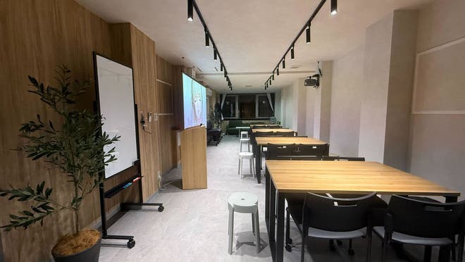 スペモ🏘️新宿御苑駅1分✨会議💎飲み会🍻サテライトオフィス🏢撮影🎥セミナー⌨️841_SpemoLOUNGE新宿御苑前の写真2