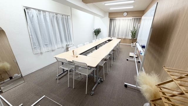 🌿西中島南方駅徒歩1分30秒|声を出せる朝の個室✨|自然光|ナチュラル北欧風|会議・商談・朝活・テレワーク|新大阪から一駅の写真3