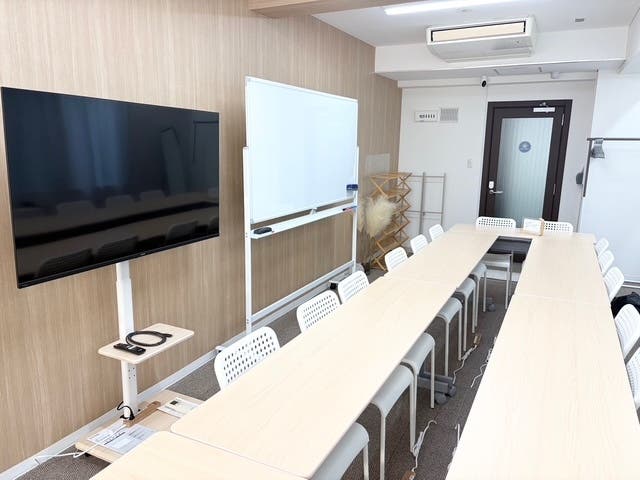 🌿西中島南方駅徒歩1分30秒｜声を出せる朝の個室✨｜自然光｜ナチュラル北欧風｜会議・商談・朝活・テレワーク｜新大阪から一駅の写真4