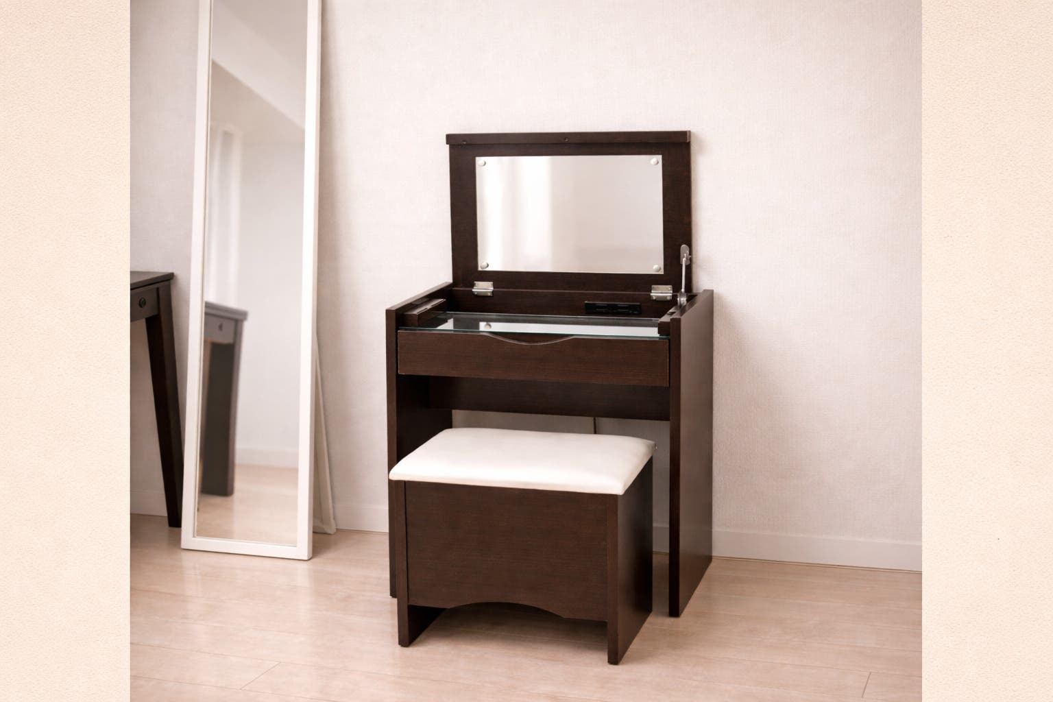 池袋から2駅、丸ノ内線茗荷谷駅徒歩2分　清潔で安心して使える完全個室レンタルサロンスペースの写真3