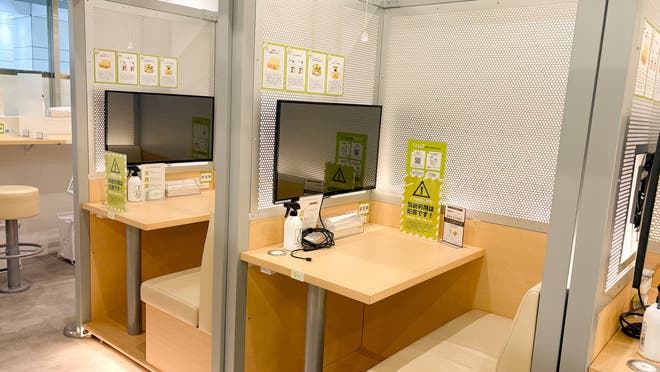 【新宿駅徒歩2分|10Sブース】ワークブース/高速Wi-Fi/31.5型モニター/充電/web商談・面接・MTG・テレワーク等の写真12