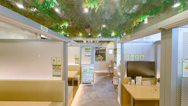 【秋葉原駅徒歩2分|24時間営業|10PSブース(3階)】防音完全個室/31.5型モニタ/充電/web商談・面接・テレワーク等の写真14