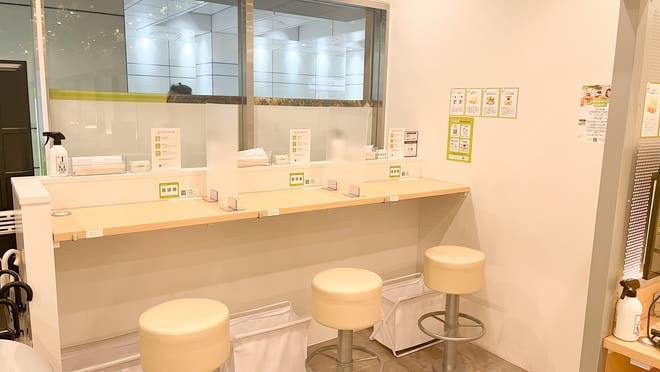 【新宿駅徒歩2分|5Sブース】ワークブース/高速Wi-Fi/31.5型モニター/充電/web商談・面接・MTG・テレワーク等の写真14