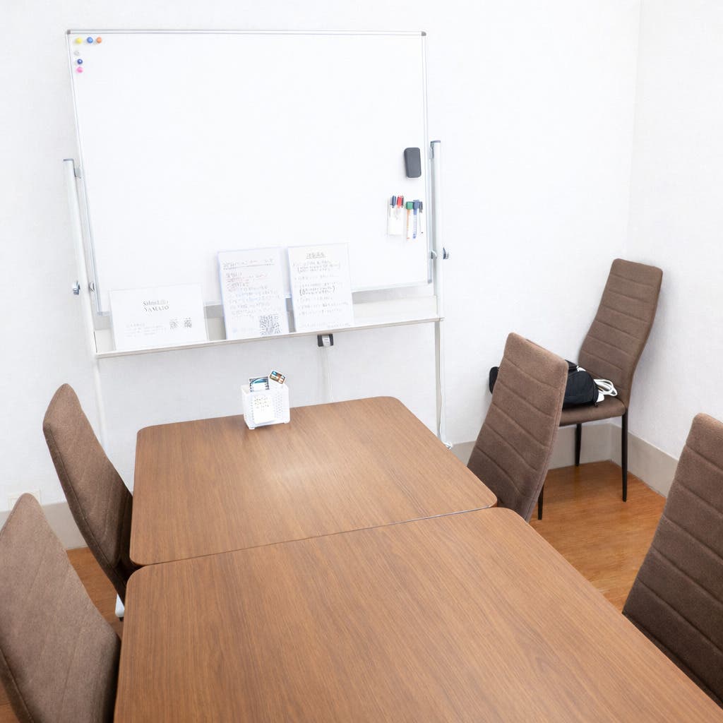 完全個室｜施術・会議・作業に対応｜静かなレンタルスペース（大和駅3分）の写真4