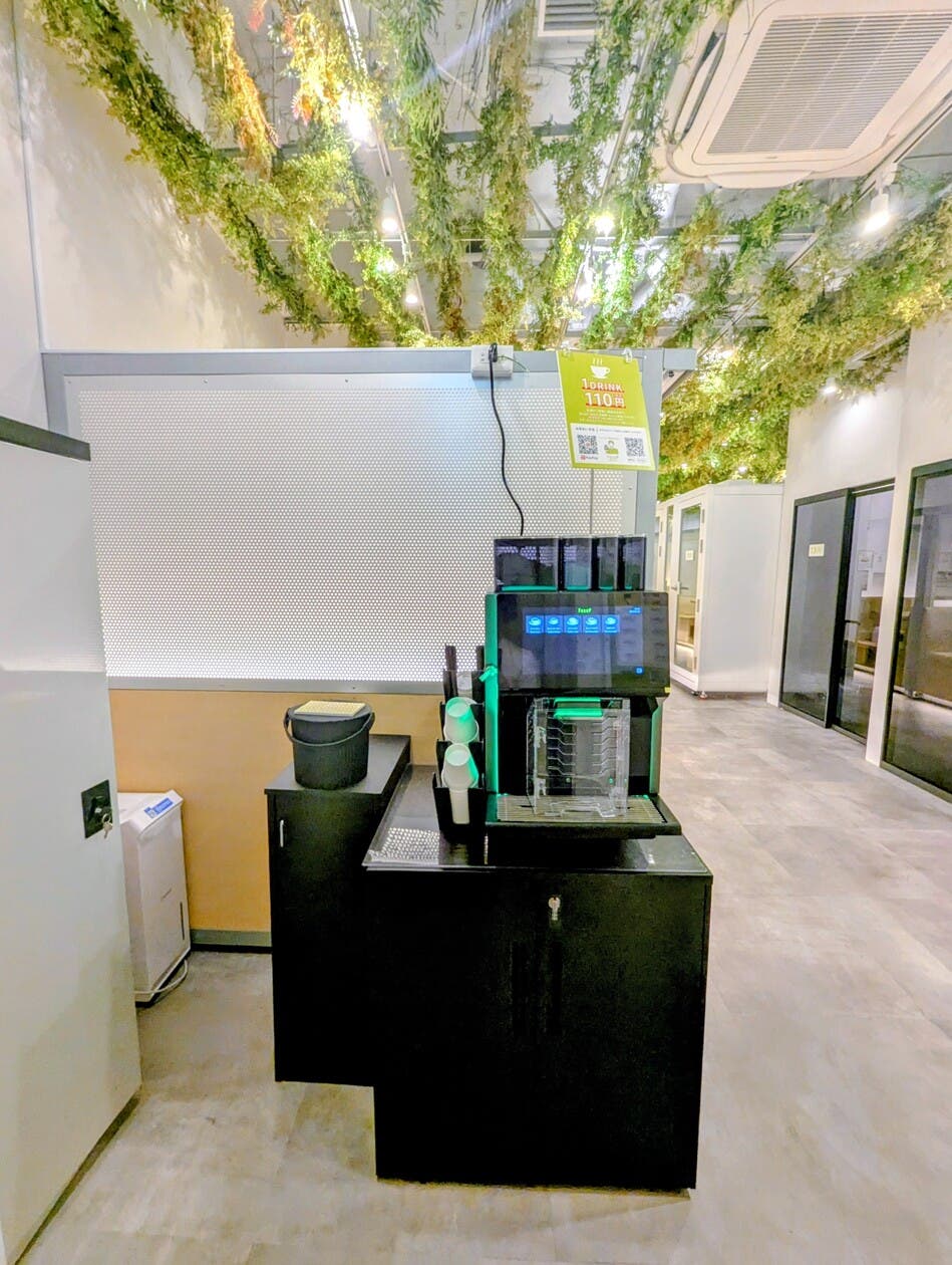 【新宿駅徒歩2分｜12Sブース】ワークブース／高速Wi-Fi／31.5型モニター／充電／web商談・面接・MTG・テレワーク等の写真17