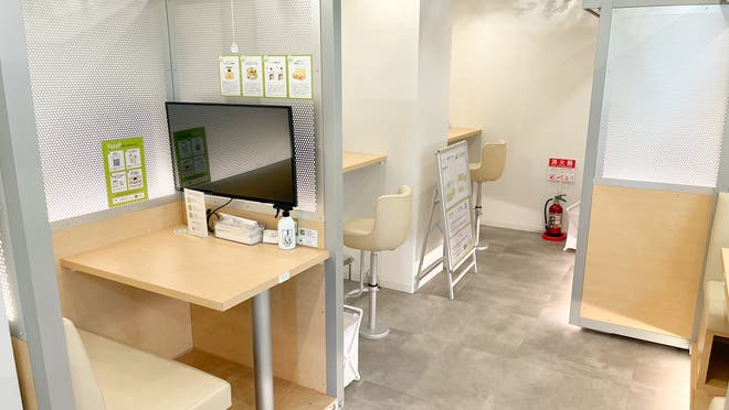【秋葉原駅徒歩2分|24時間営業|11Cブース(3階)】カウンター席/高速Wi-Fi/電源・充電/テレワーク・作業・勉強・休憩等の写真11