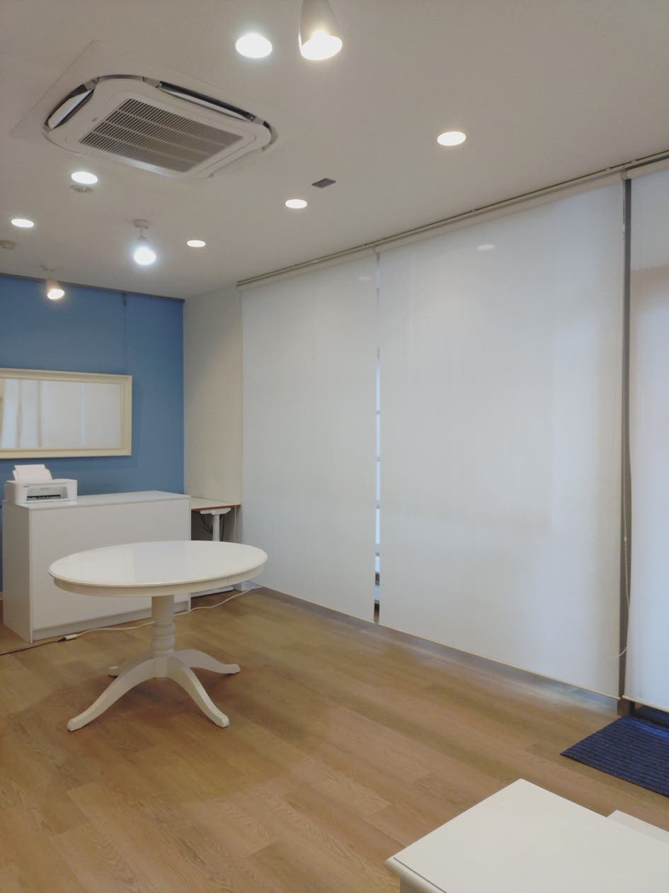 JR尼崎から徒歩3分　ガラス張りで明るいレンタルスペースの写真5