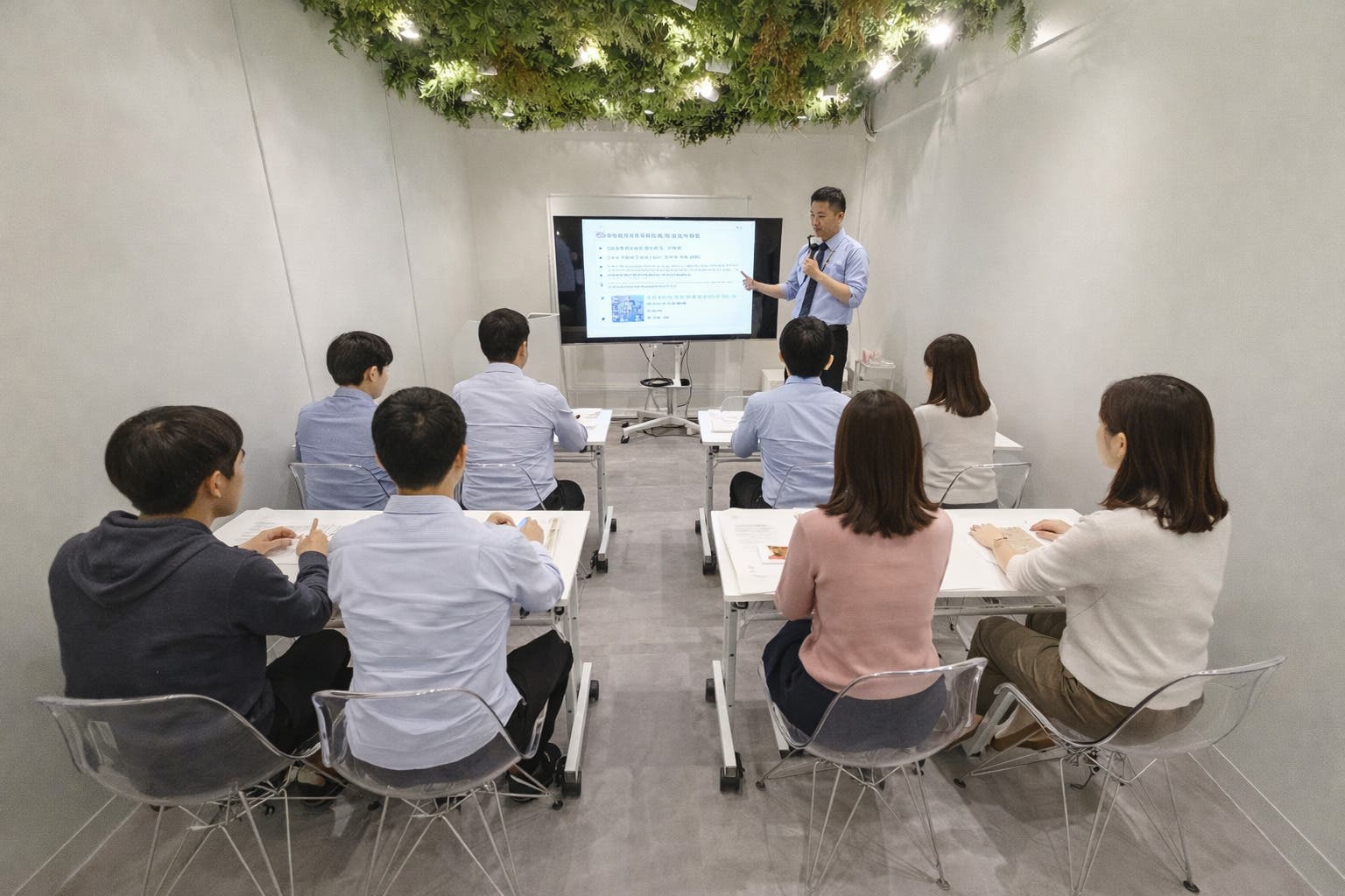 【東京駅徒歩3分・日本橋駅徒歩2分｜24h】12名席／会議室・研修・セミナー・説明会等／WiFi・モニター・ホワイトボード等完備の写真7