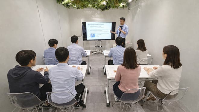 【東京駅徒歩3分・日本橋駅徒歩2分|24h】12名席/会議室・研修・セミナー・説明会等/WiFi・モニター・ホワイトボード等完備の写真7