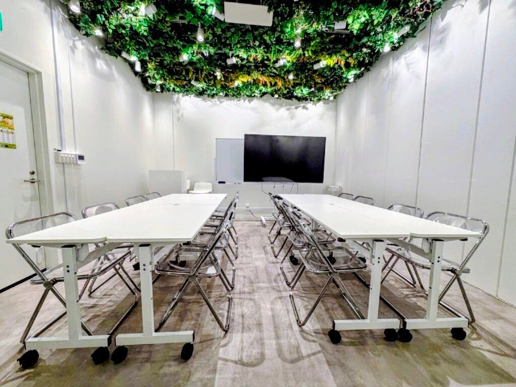 【立川駅徒歩1分｜24h】会議室／最大24名／高速WiFi／飲食可／研修・セミナー・懇親会｜FEEEP立川店イベントスペースAの写真5