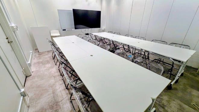 【立川駅徒歩1分|24h】会議室/最大24名/高速WiFi/飲食可/研修・セミナー・懇親会|FEEEP立川店イベントスペースAの写真8