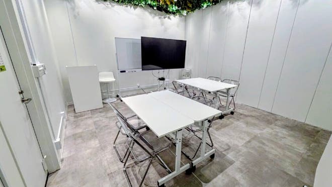 【立川駅徒歩1分|24h】会議室/最大23名/高速WiFi/飲食可/研修・セミナー・懇親会|FEEEP立川店イベントスペースBの写真2