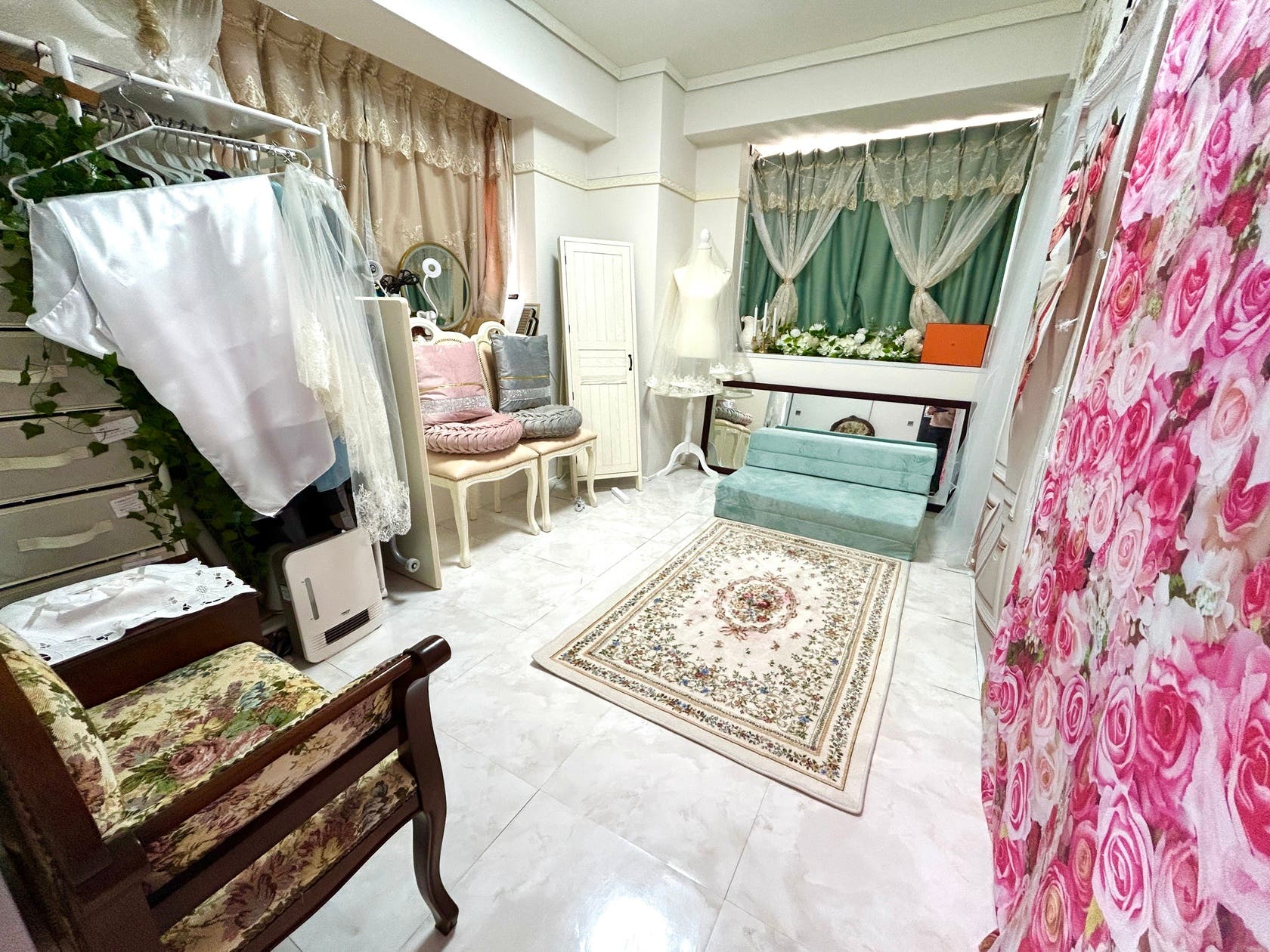 aster｜名駅４分24H可👗手ぶら🆗コスプレ💄メイクレッスン📷ポートレート個撮🪑アンティーク家具の写真2