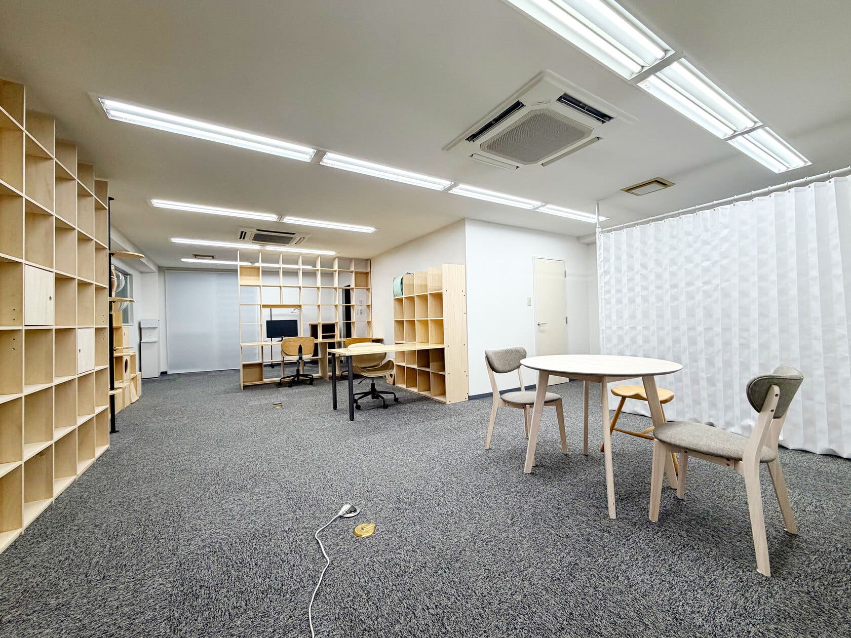 【2駅利用でアクセス◎】仕事✏️ 勉強 📖SNS撮影📷に！東京上野の完全個室の広々ワークスペース・レンタルスペース⭐️の写真2