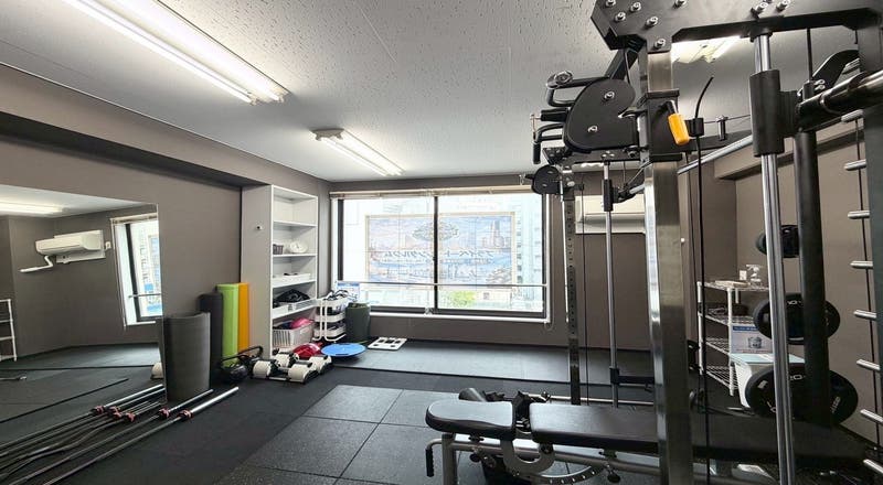 横浜エリア・関内駅徒歩2分｜24時間営業の個室レンタルジム｜オープン特価・自主トレ・ペア利用