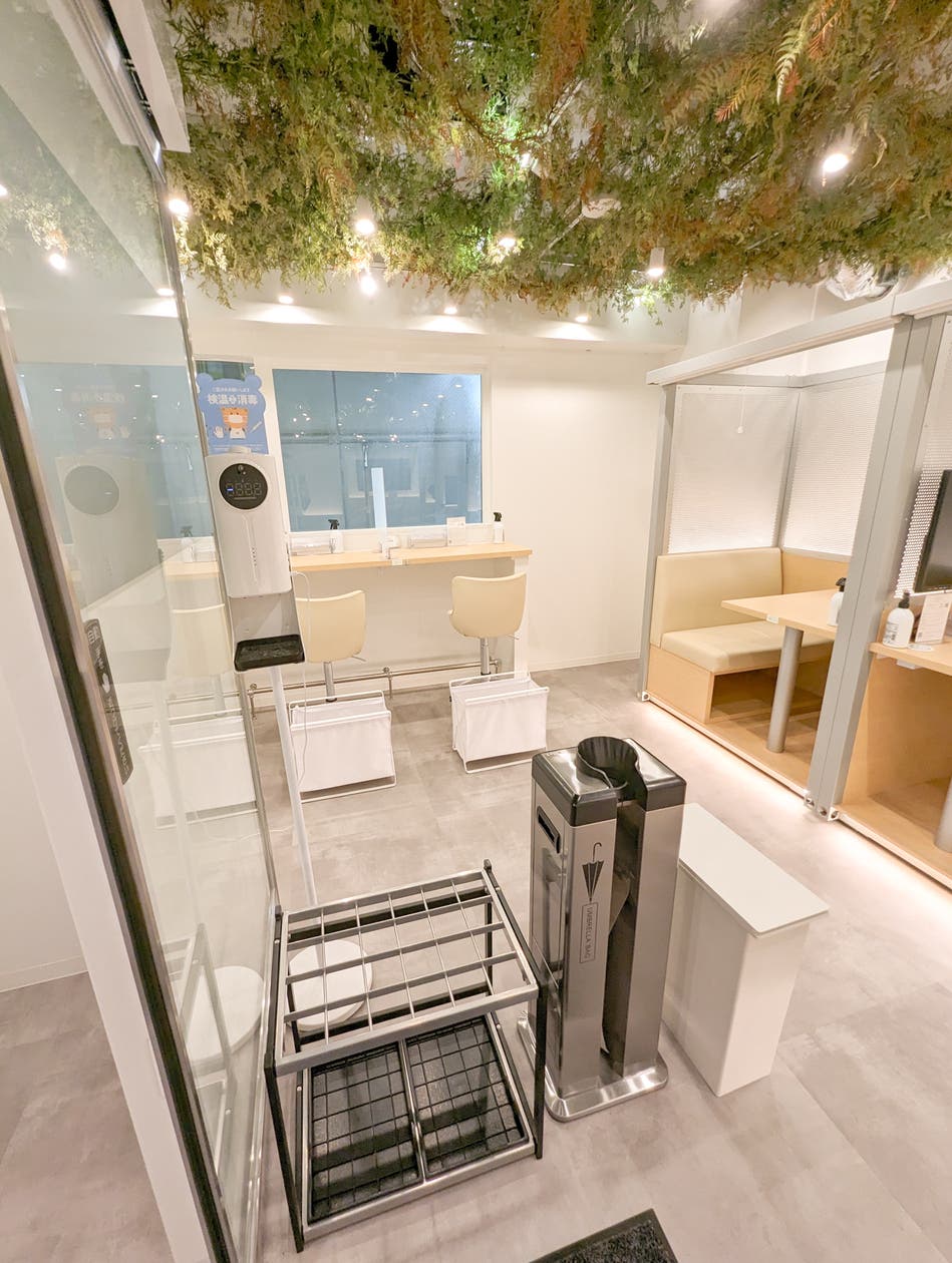 【上野駅徒歩1分｜24時間営業｜14Gブース】最大6名／高速Wi-Fi／55型モニター／会議・商談・面接・打ち合わせ・作業等の写真10