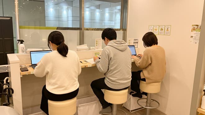 【新宿駅徒歩2分|3Cブース】カウンター席/高速Wi-Fi/電源・充電/テレワーク・作業・勉強・休憩等の写真18