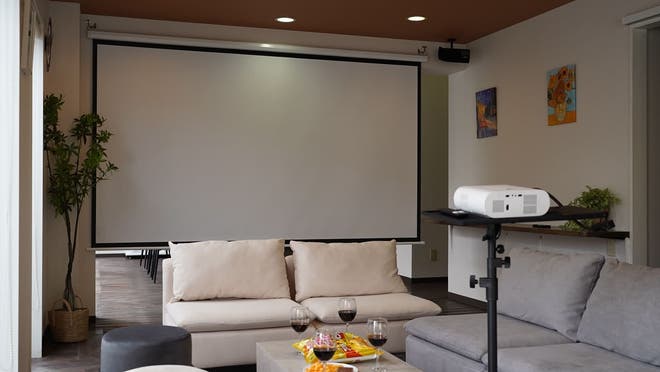 駅徒歩6分、最大30名利用可能。駐車場10台完備、キッチン付きで飲食OK、女子会・誕生日会等に最適な空間です。の写真3