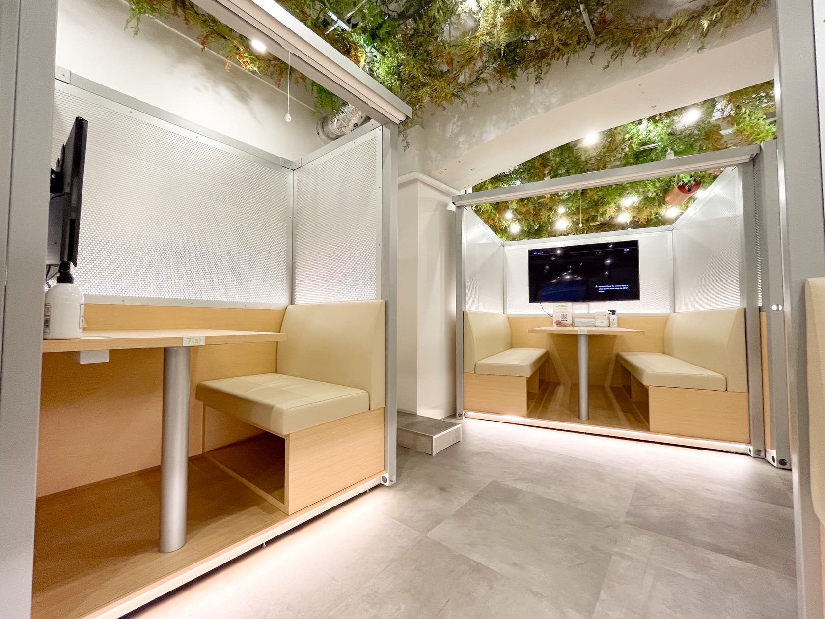 【上野駅徒歩1分｜24時間営業｜9Gブース】最大6名／高速Wi-Fi／55型モニター／会議・商談・面接・打ち合わせ・作業等の写真11