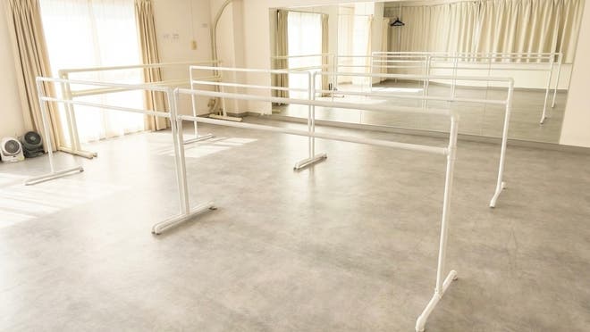 【春日野道駅5分】バレエバー設置⭐️長時間割最大15%OFF✨地域最安値の広いスタジオでダンス、ヨガ⭐️LED照明あり!の写真4