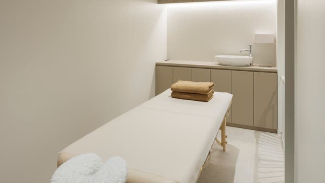 【上野駅徒歩2分】整体・エステ等☆施術ベッド完備☆追加料金一切なし☆レンタルサロンの写真1