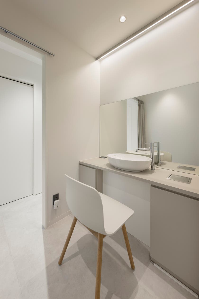 【上野駅徒歩2分】整体・エステ等☆施術ベッド完備☆追加料金一切なし☆レンタルサロンの写真3