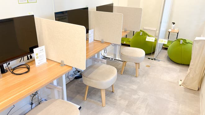 【東京駅徒歩3分|24時間営業|4PSブース】防音完全個室/31.5型モニター/充電/web商談・面接・MTG・テレワーク等の写真16