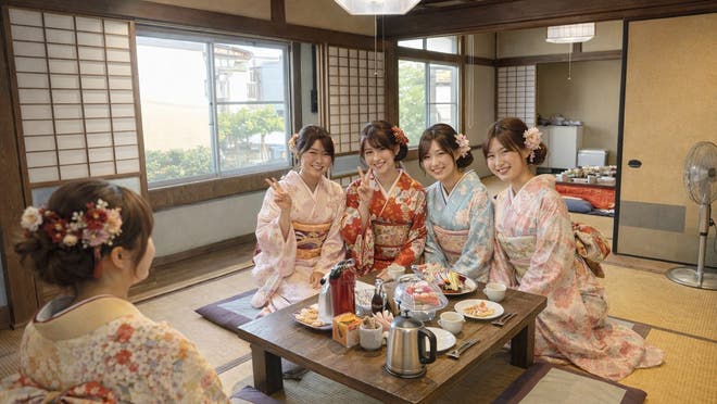 会議・打ち合わせ・撮影・パーティー・遊びに何でも使える!今なら駄菓子無料! の写真1