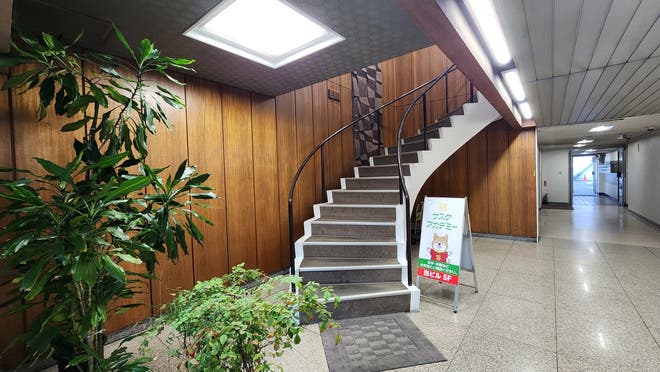 岡山駅徒歩5分 / 最大4名 / 高速WIFI / 卓上コンセント 面接や打合せ、リモートワークに最適な会議室の写真6