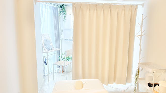 【名古屋駅5分】2026年4月OPEN|韓国風ホワイト空間+グリーンが映える完全個室レンタルサロン|🛜の写真5