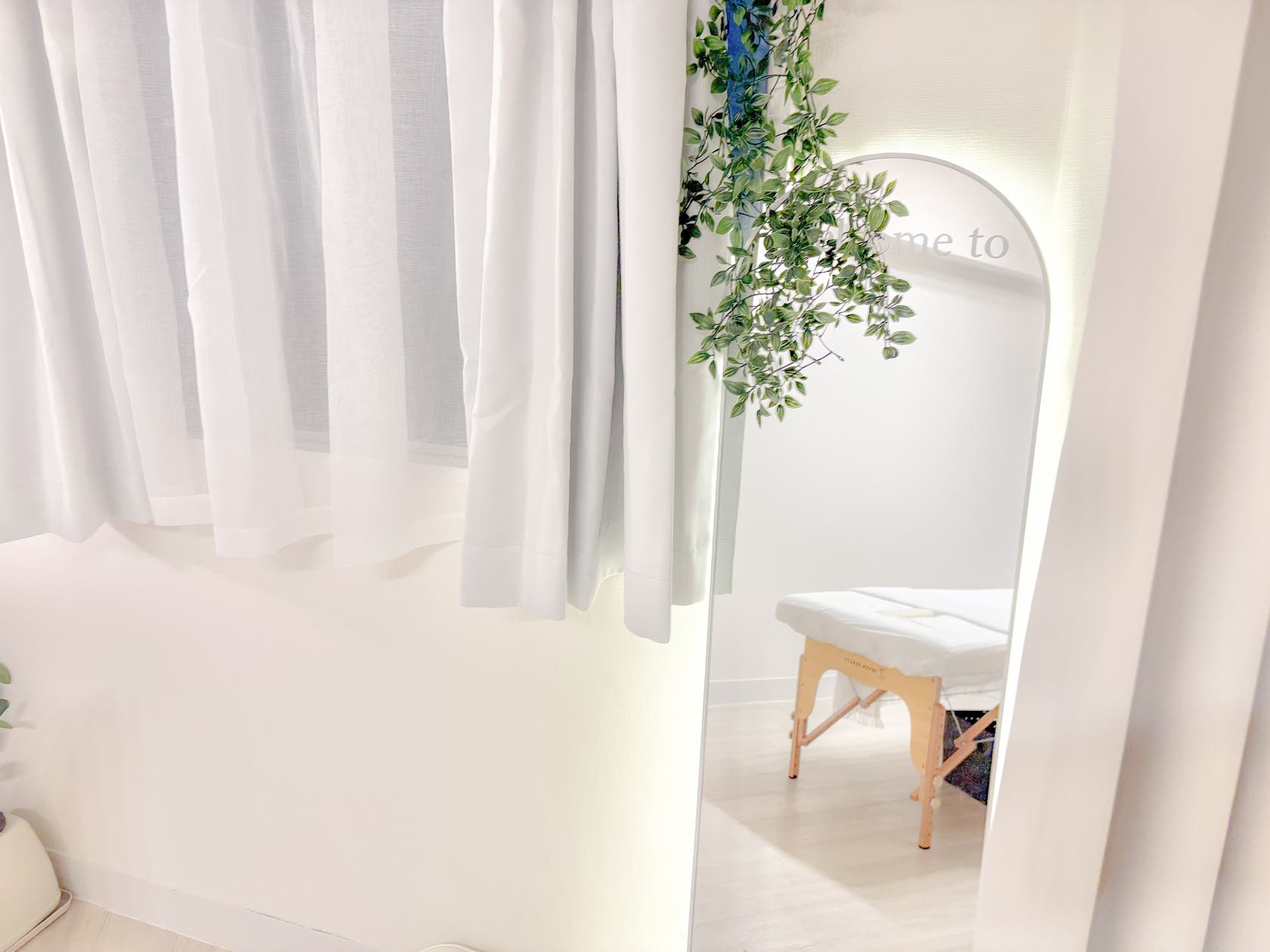 【名古屋駅５分】2026年4月OPEN｜韓国風ホワイト空間＋グリーンが映える完全個室レンタルサロン｜🛜の写真2