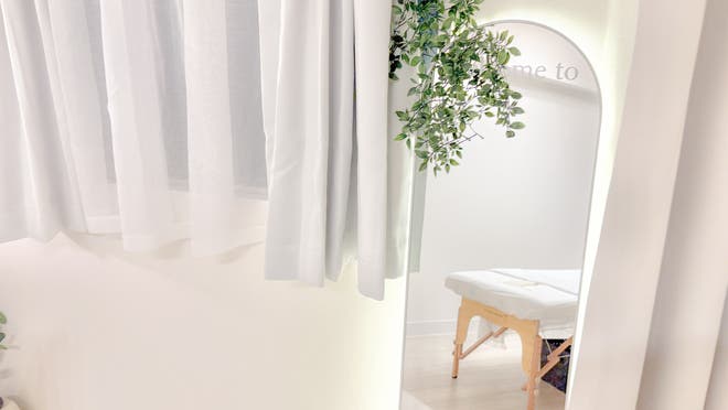 【名古屋駅5分】2026年4月OPEN|韓国風ホワイト空間+グリーンが映える完全個室レンタルサロン|🛜の写真2