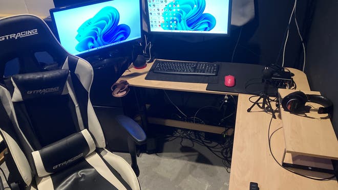 【小倉駅3分・24時間利用可】高速ネット完備|RTX3060搭載PC・上映OKの写真1