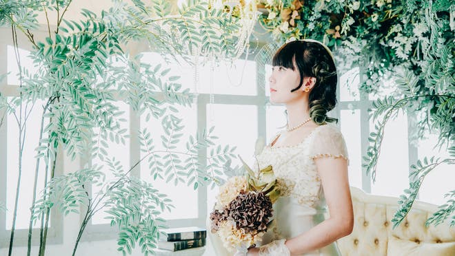 【OPEN記念割引価格】ウェディングドレス60着【無料で】着放題の花とクロスに囲まれたデザイナーズ撮影スタジオの写真4