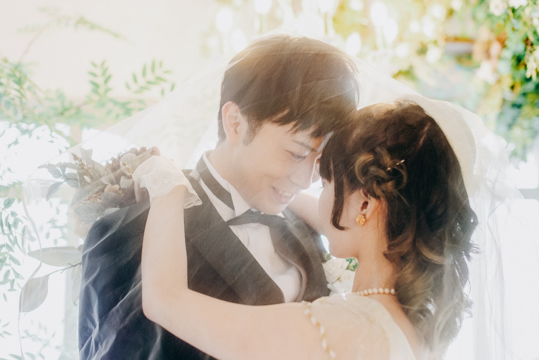 【OPEN記念割引価格】ウェディングドレス60着【無料で】着放題の花とクロスに囲まれたデザイナーズ撮影スタジオの写真8