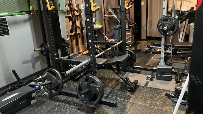 【小倉駅徒歩2分・24時間利用可】完全貸切ジム|自主トレ・貸切利用OKの写真1