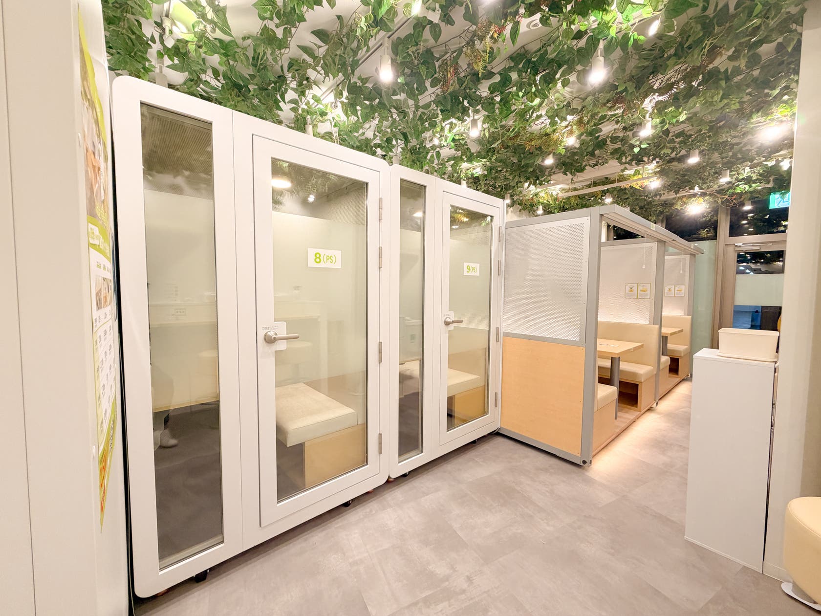 【武蔵小山駅徒歩1分｜24時間営業｜13Cブース】カウンター席／高速Wi-Fi／電源・充電／テレワーク・作業・勉強・休憩等の写真8