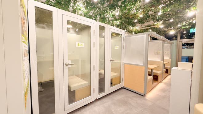 【武蔵小山駅徒歩1分|24時間営業|14Cブース】カウンター席/高速Wi-Fi/電源・充電/テレワーク・作業・勉強・休憩等の写真8